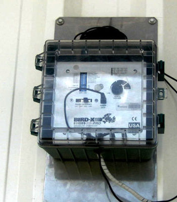 BroadBand PRO | Sonic and ultrasonic bird control device for up to 6 acres